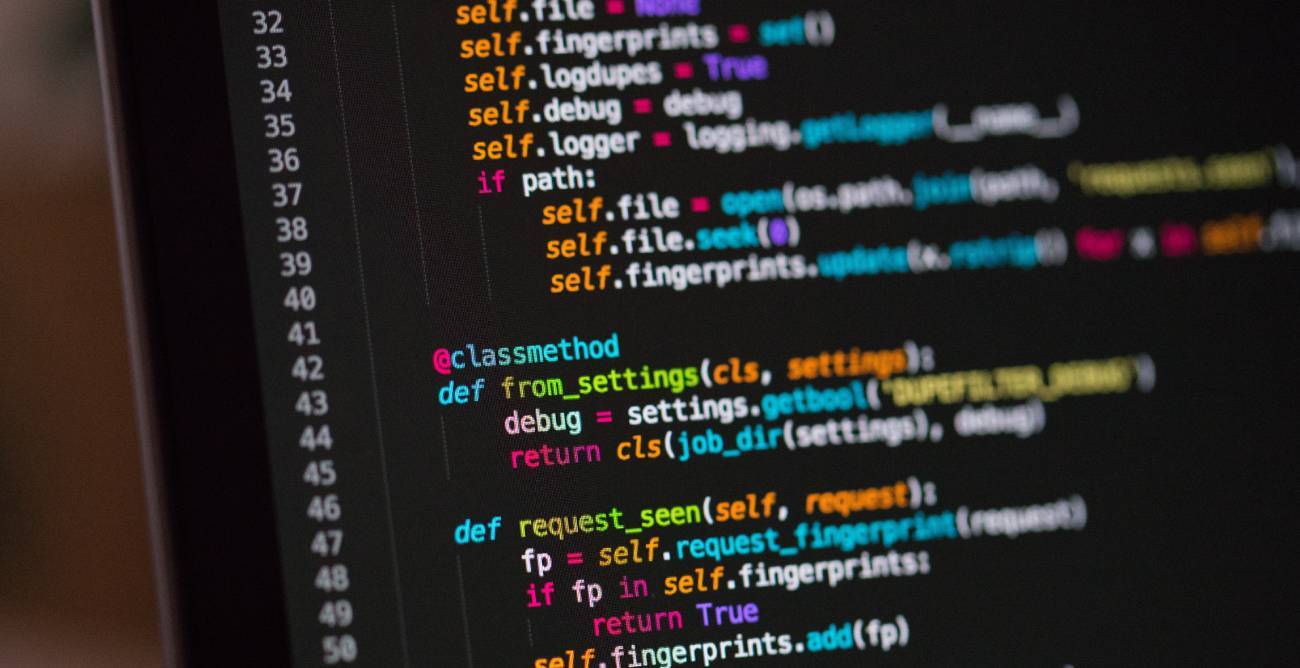 Why do we use WebGL technology and not cloud rendering for our RAVE ENGINE?